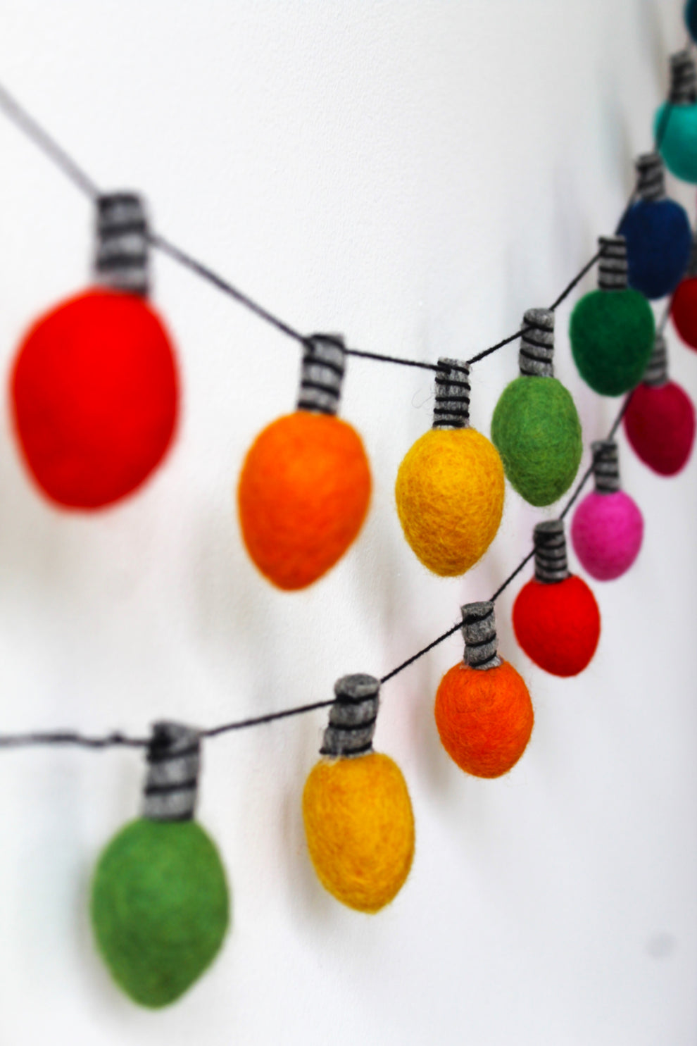 Slinger Gekleurde Lampjes 250 CM. Fairtrade, 100% Schapenwol ...